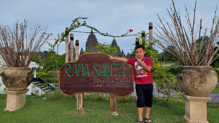 Website Khitan Raka Raditya Reynand